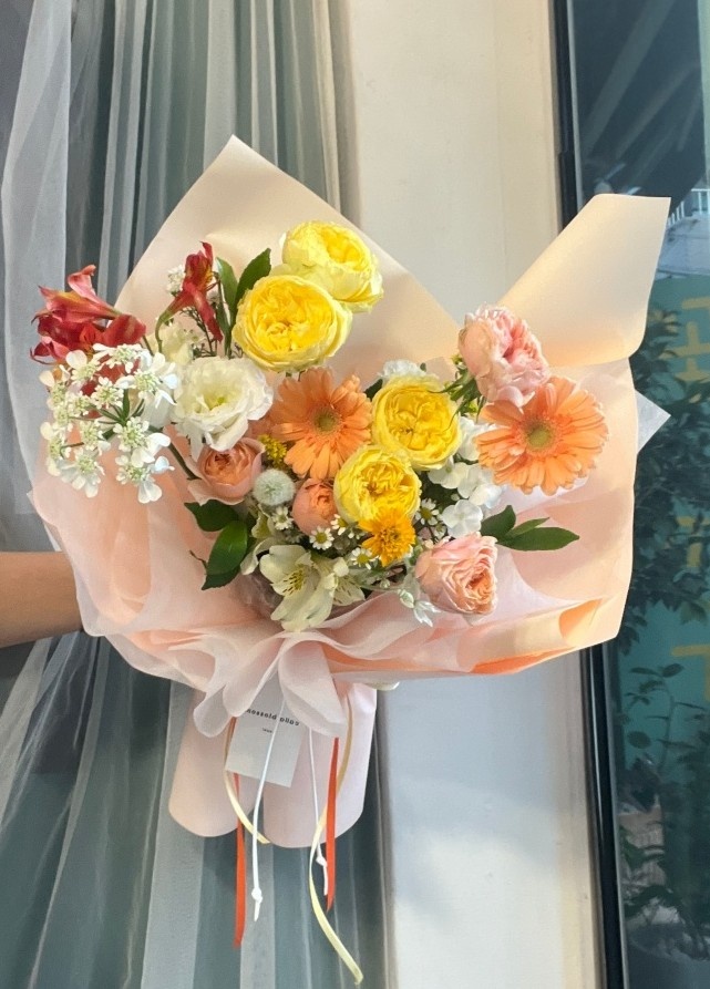 미디움노랑피치톤꽃다발 배민 장보기∙쇼핑