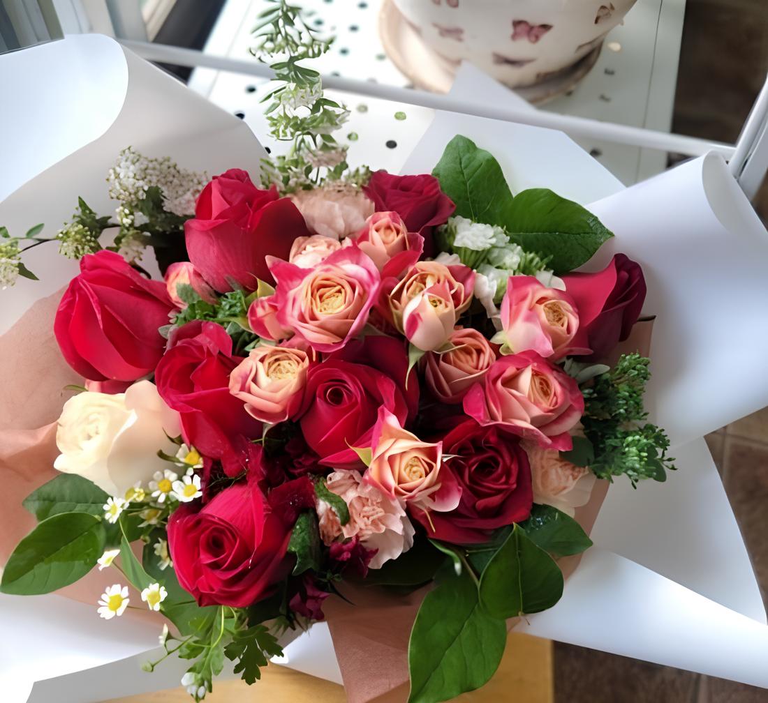 레드계열 장미 혼합 부케형 꽃다발중대형 배민 장보기∙쇼핑