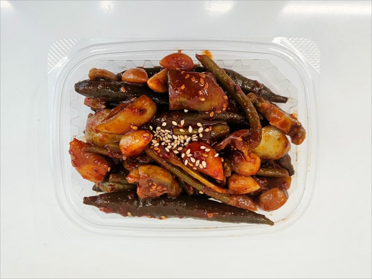모둠장아찌무침토마토장아찌고추장아찌마늘장아찌마늘쫑장아찌 1팩 배민 장보기∙쇼핑