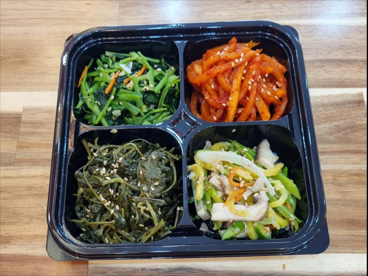 랜덤 나물4가지 1팩 취나물 참나물 호박버섯볶음 무생채 고사리 시금치등 배민 장보기∙쇼핑