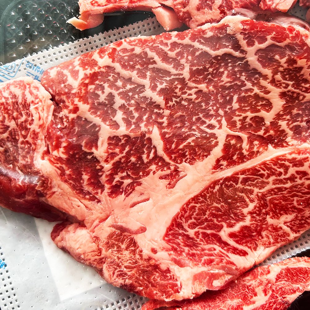 한우 1꽃등심 200g 중동 고기전문가 배민 장보기∙쇼핑