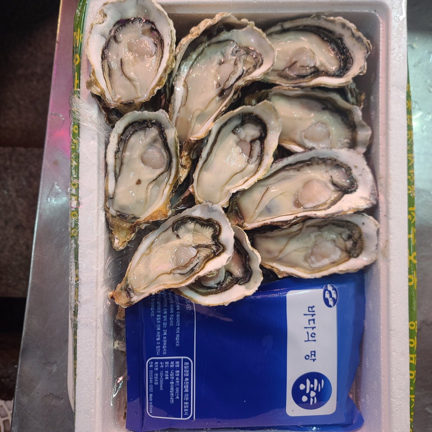 제철 달고 맛 좋은 통영 석굴 1박스 25kg 꼼장네해물 배민 장보기∙쇼핑