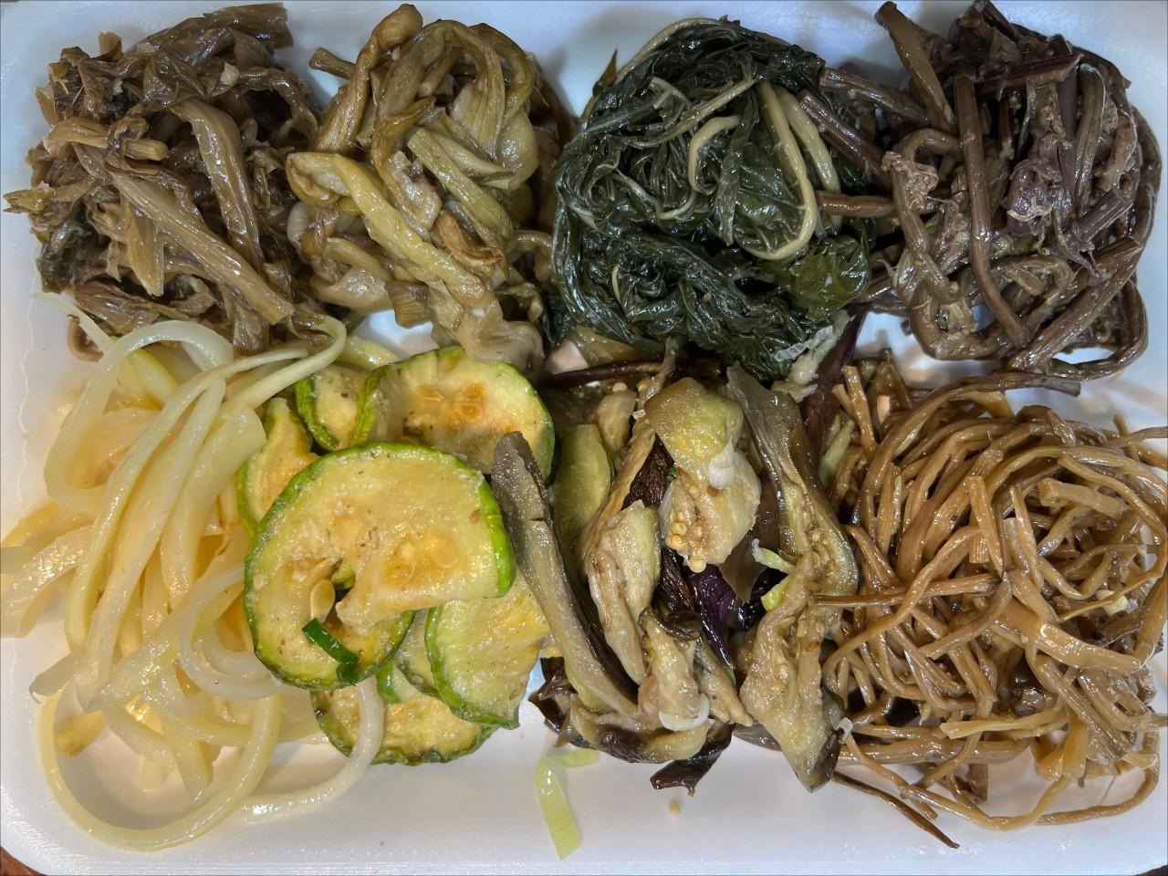 정월대보름 모듬나물 1팩호박고지 말린가지 취나물 고사리 토란대 아주까리 다래순 뽕잎 도라지 고구마줄기 시래기 등 랜덤8종