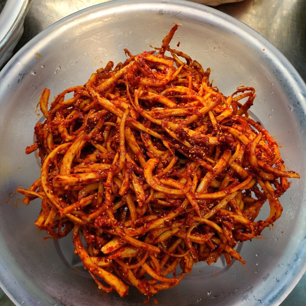새콤달콤 도라지무침 400g 수암 예전두부 배민 장보기∙쇼핑